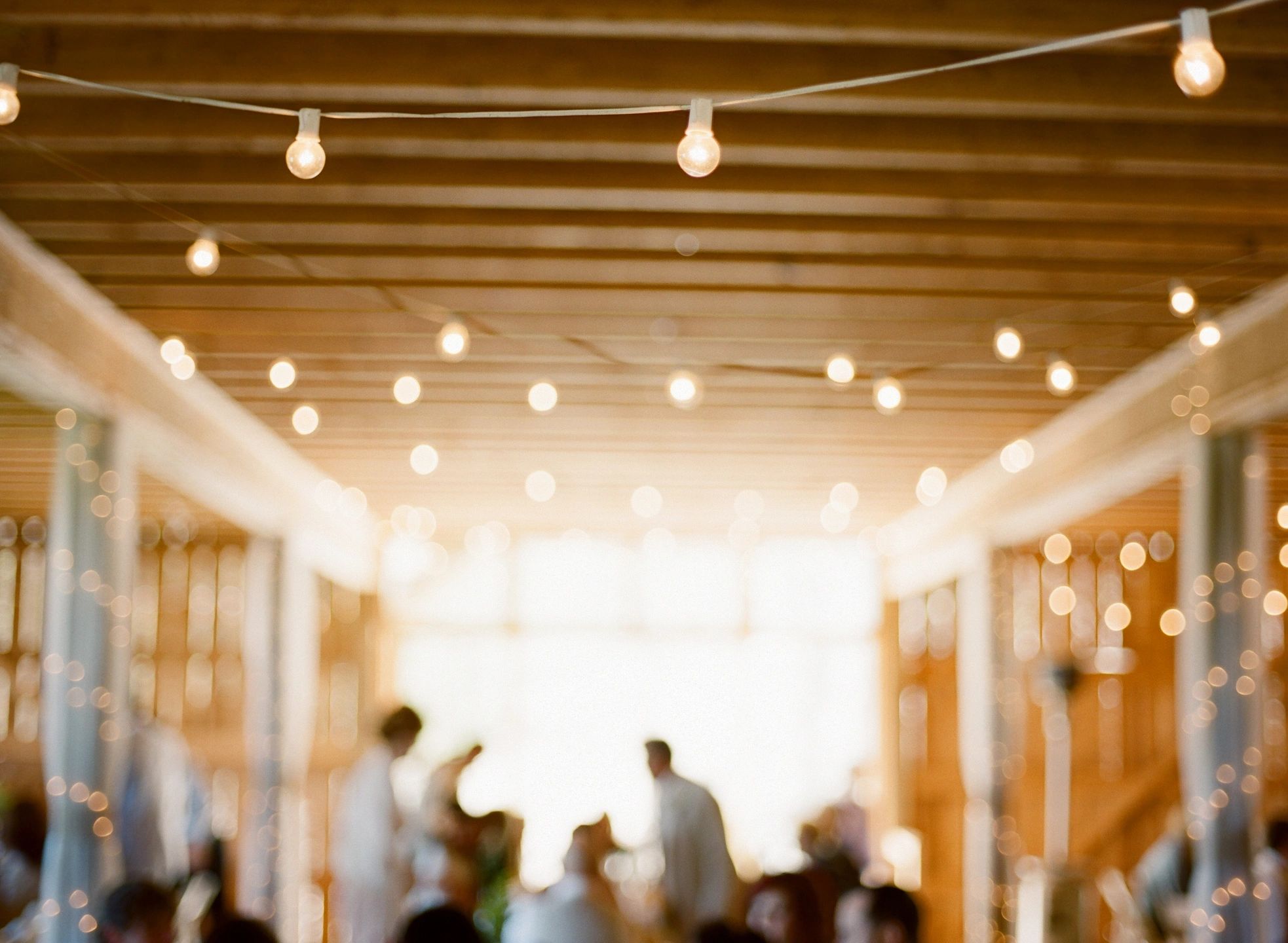 8 Incredible Tips for a Memorable Rustic Theme Wedding